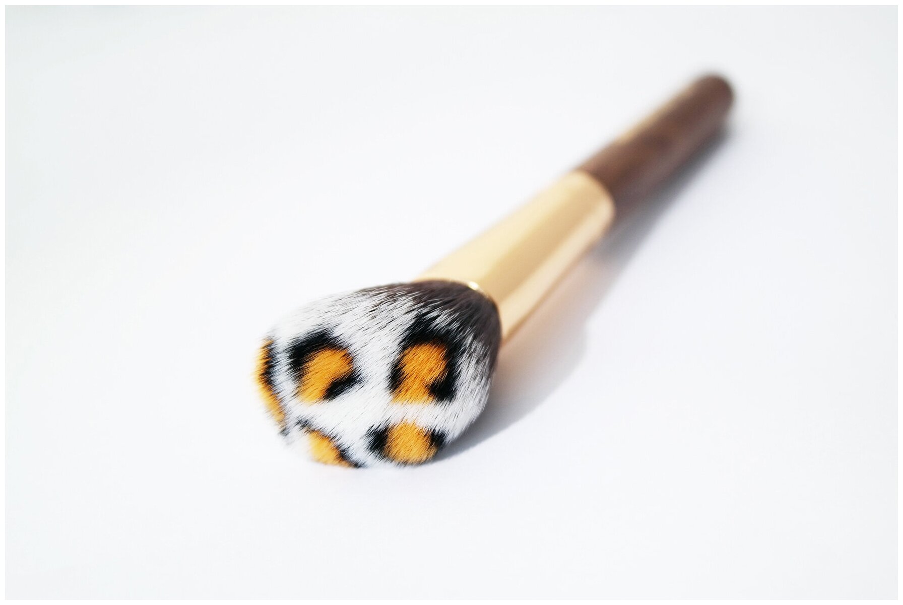 Кисть для румян и контуринга MakeUpAccent L02