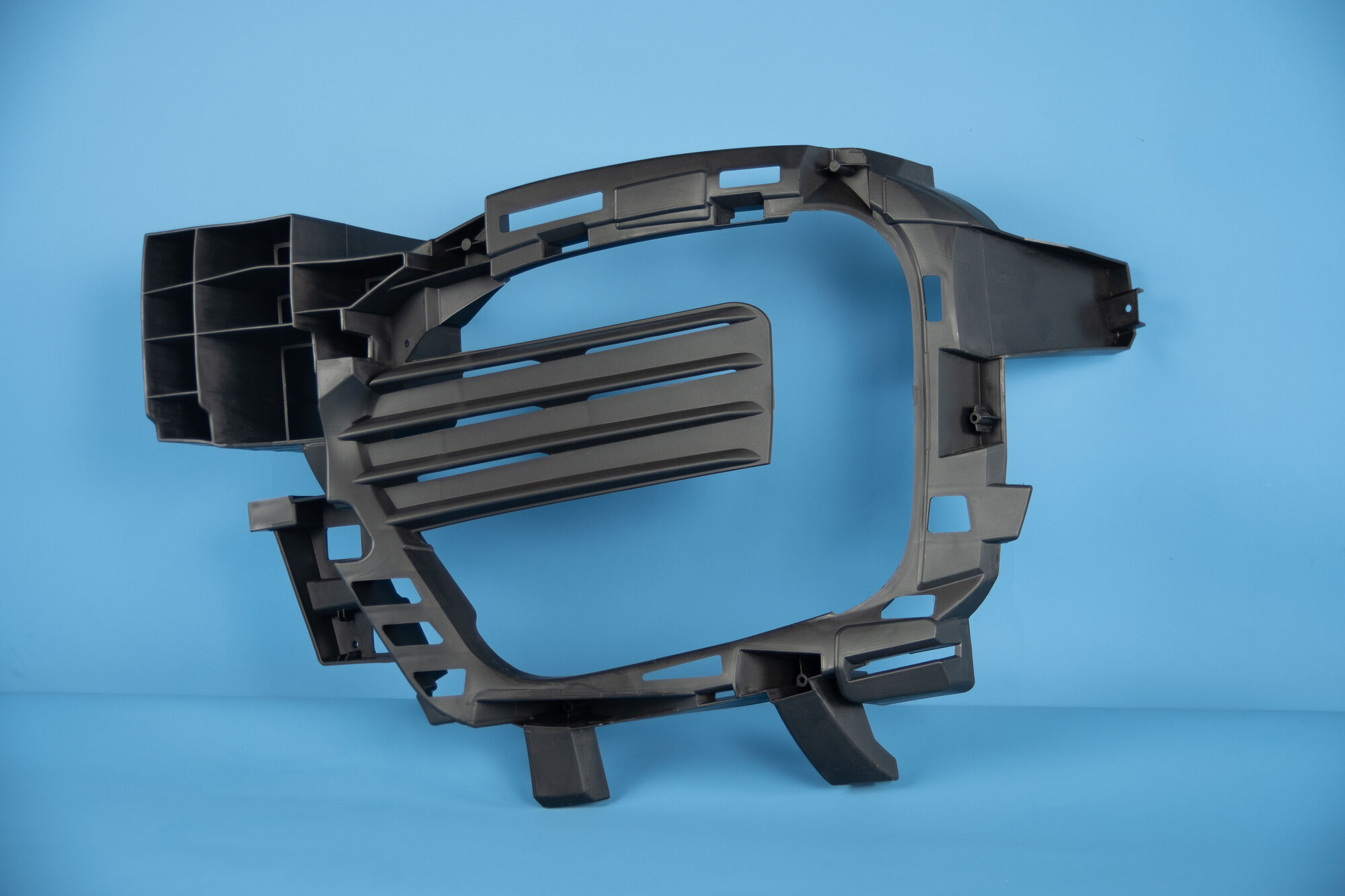 Рамка ПТФ Рено Каптюр 1 Renault Kaptur 2016-2022 левая накладка противотуманной фары решетка бампера