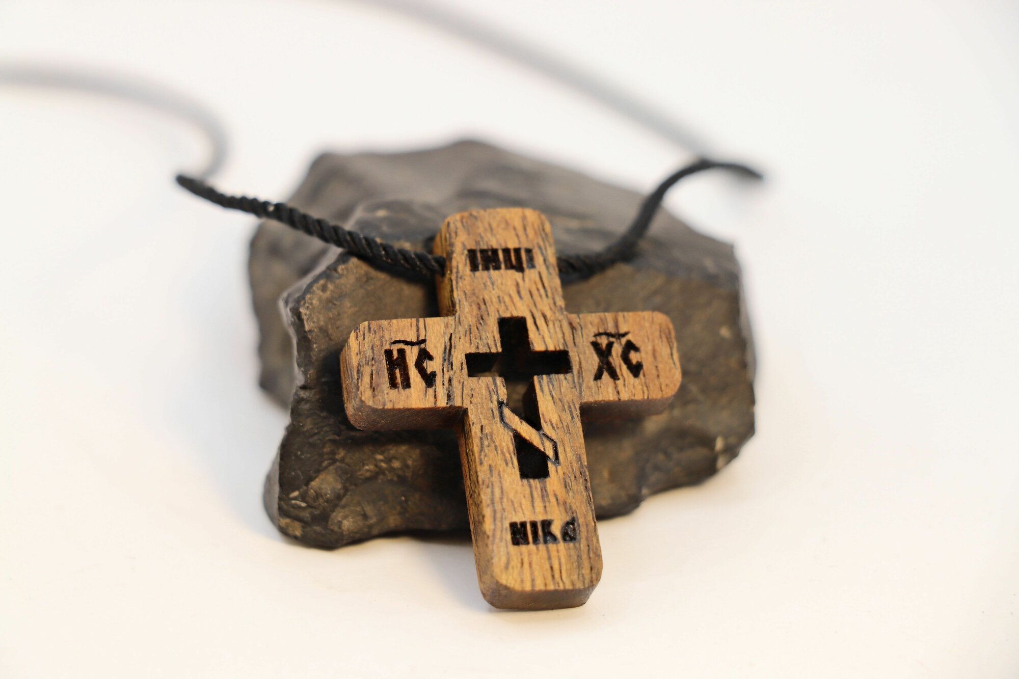 Крестик православный из дерева Бокоте