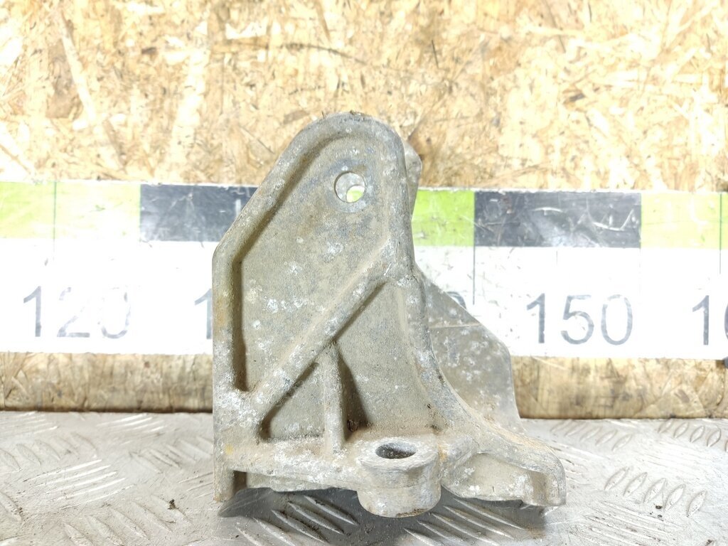 Кронштейн кпп MITSUBISHI Lancer 10 1092A070