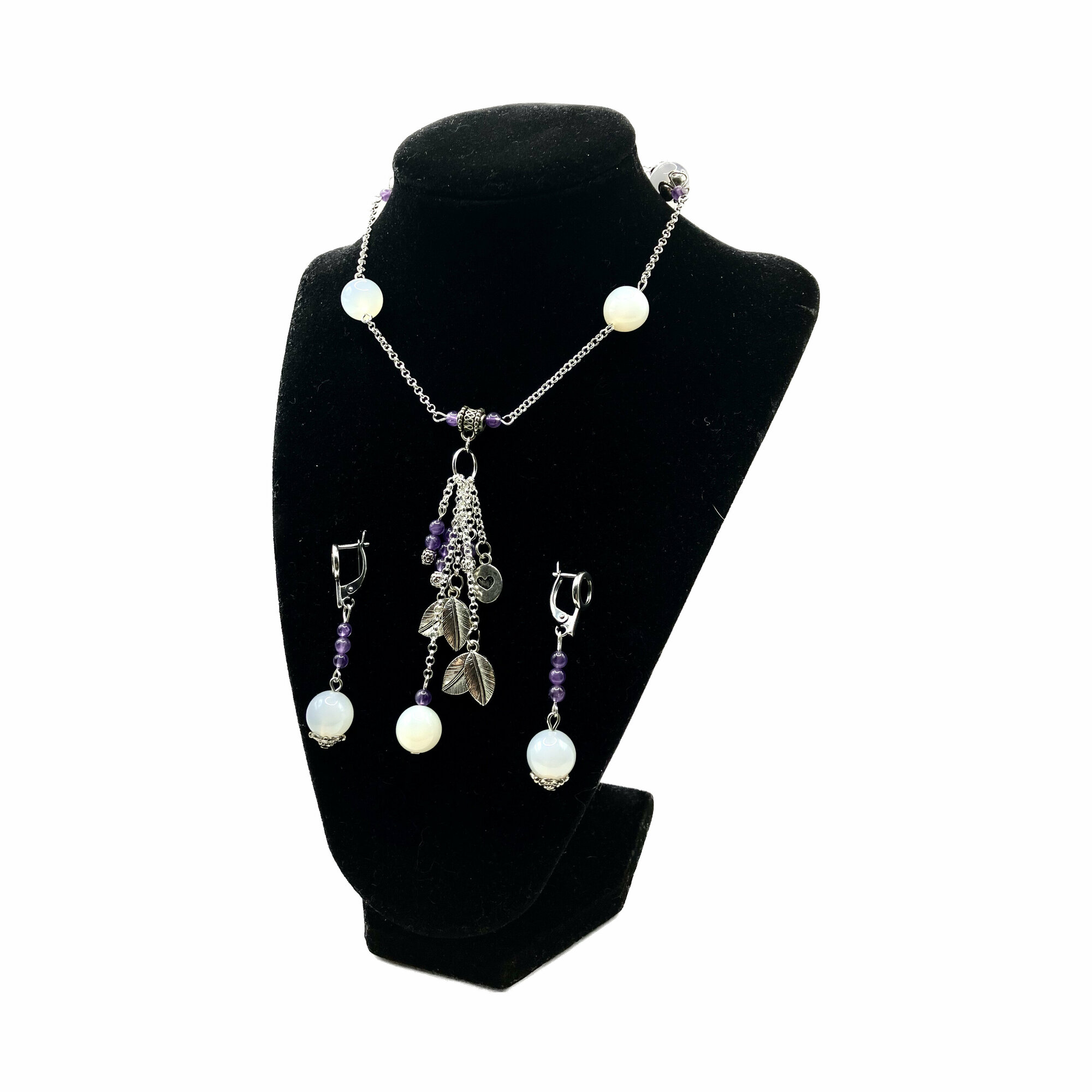 Комплект бижутерии: колье, серьги, агат