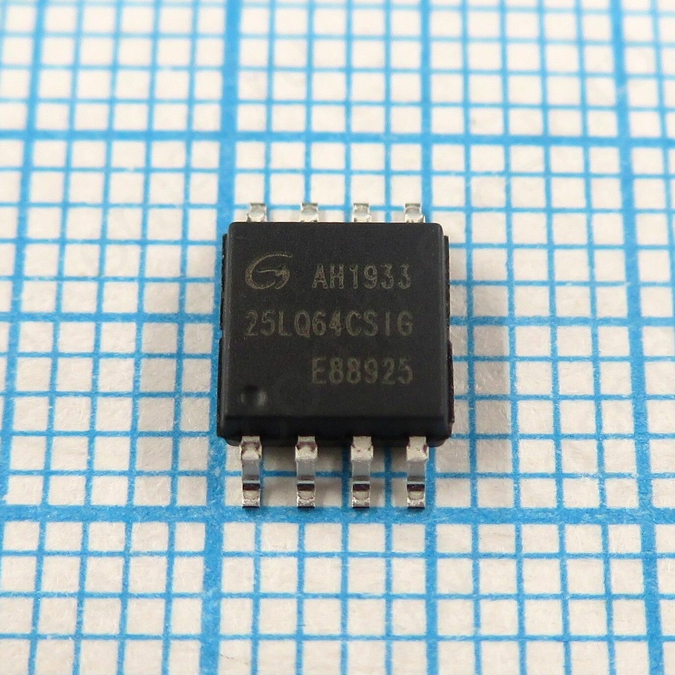 25LQ64CSIG 1.8V - Flash память с последовательным интерфейсом объемом 64Mbit