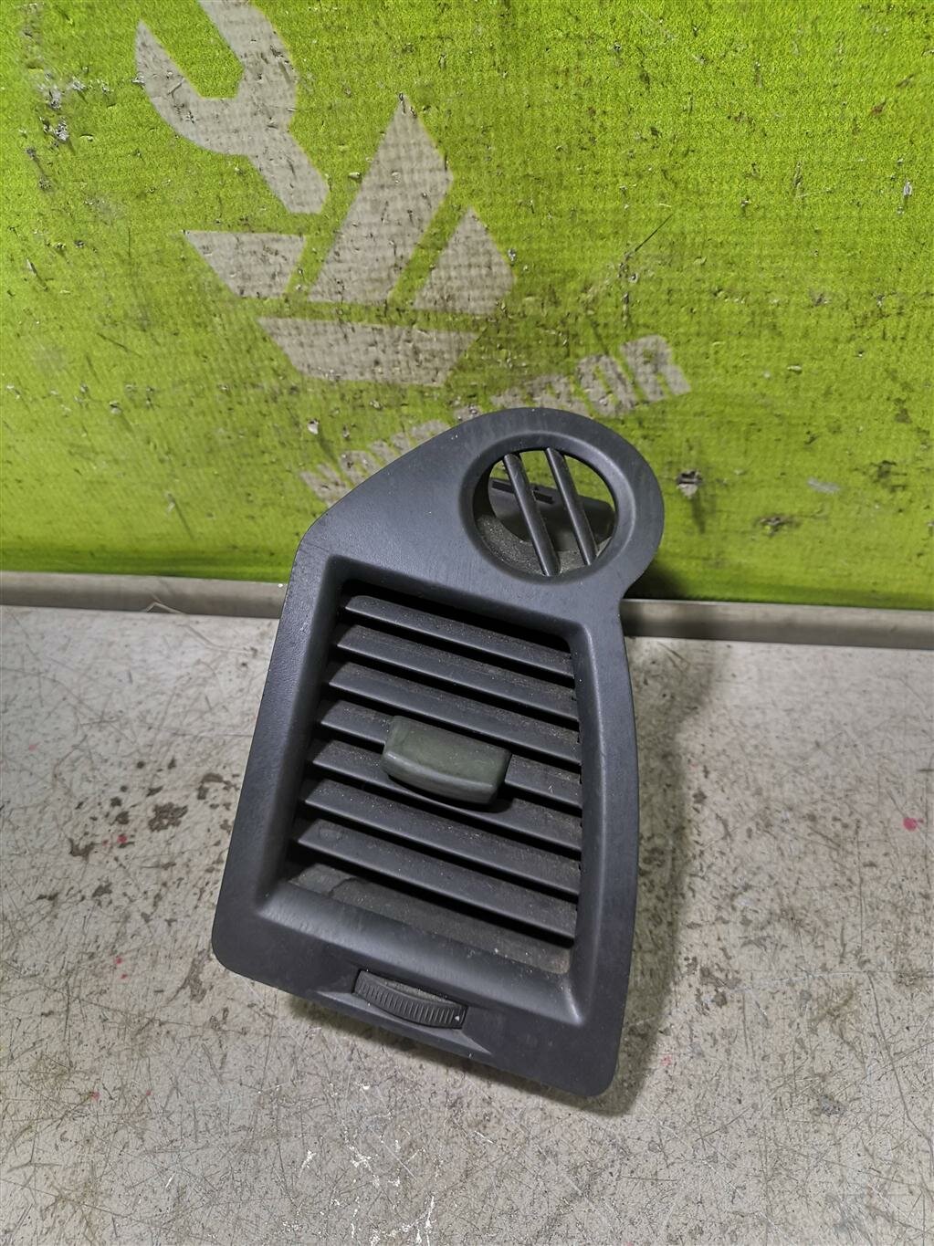 Дефлектор воздушный Renault Megane 2 02-09