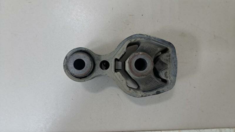 Опора КПП Mazda CX-5 KE 2011-2017 кат.номер: KD4739040