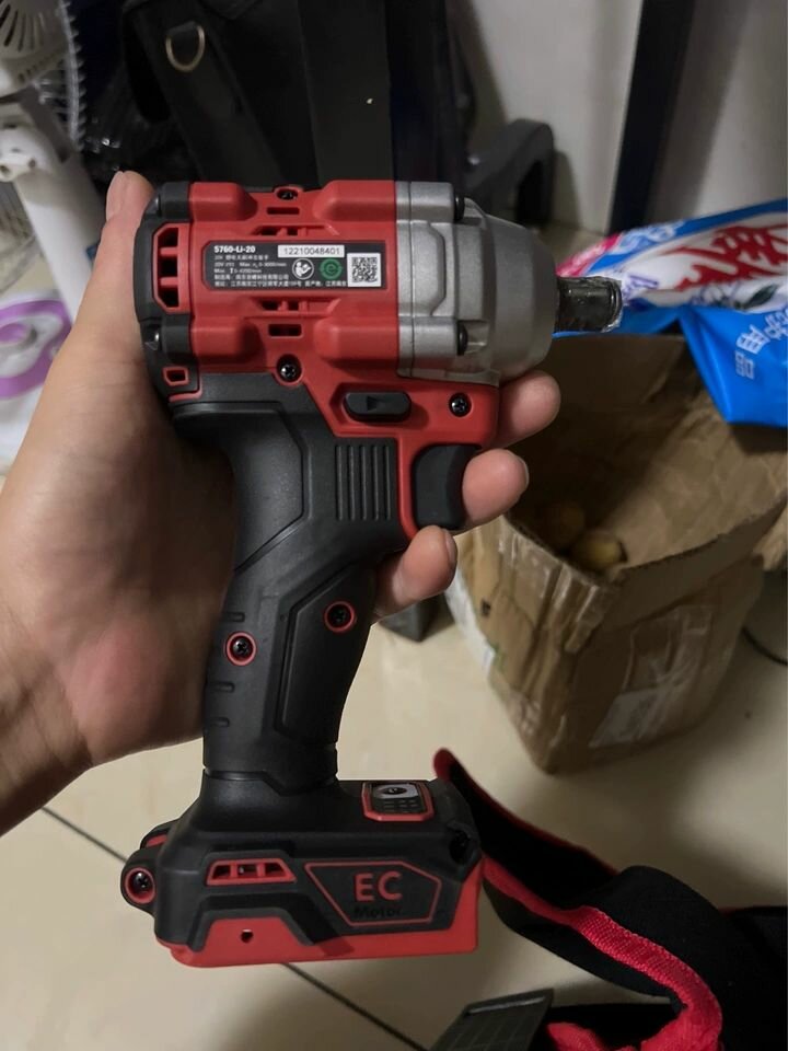 Аккумуляторный гайковерт DEVON 5760, 20 В, 400 Нм без аккумулятора и ЗУ