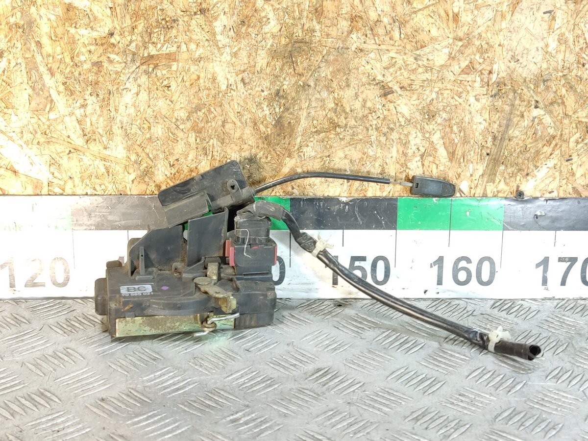 Замок двери передней левой OPEL Vectra B 90585021