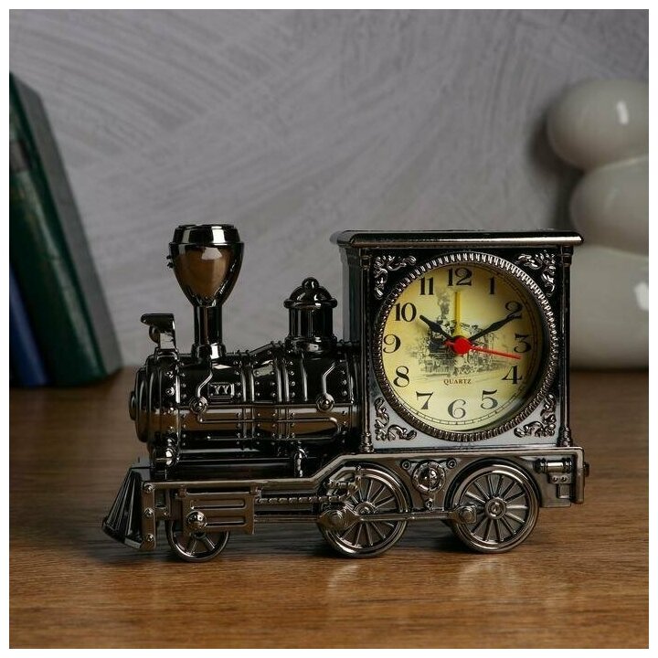 Будильник 'Паровоз', дискретный ход, 11 х 18 см, d 6 см