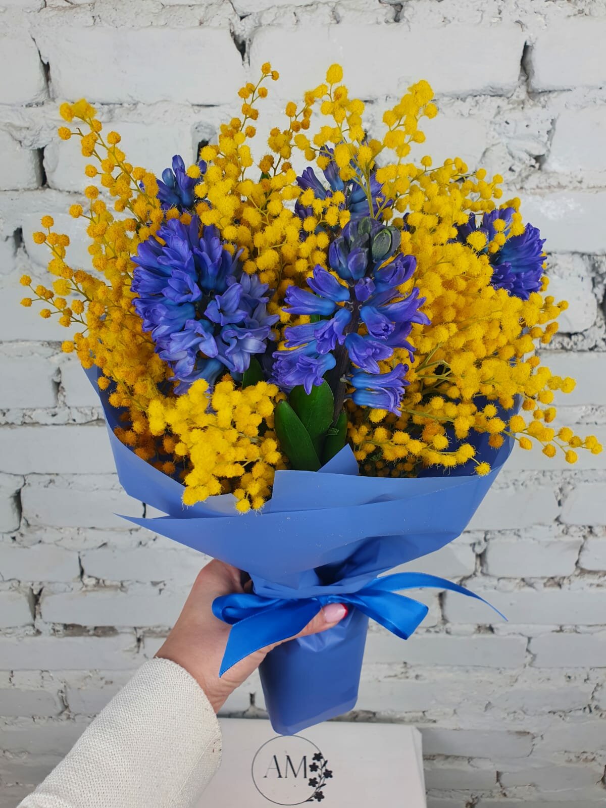 Букет Мимоза с гиацинтами