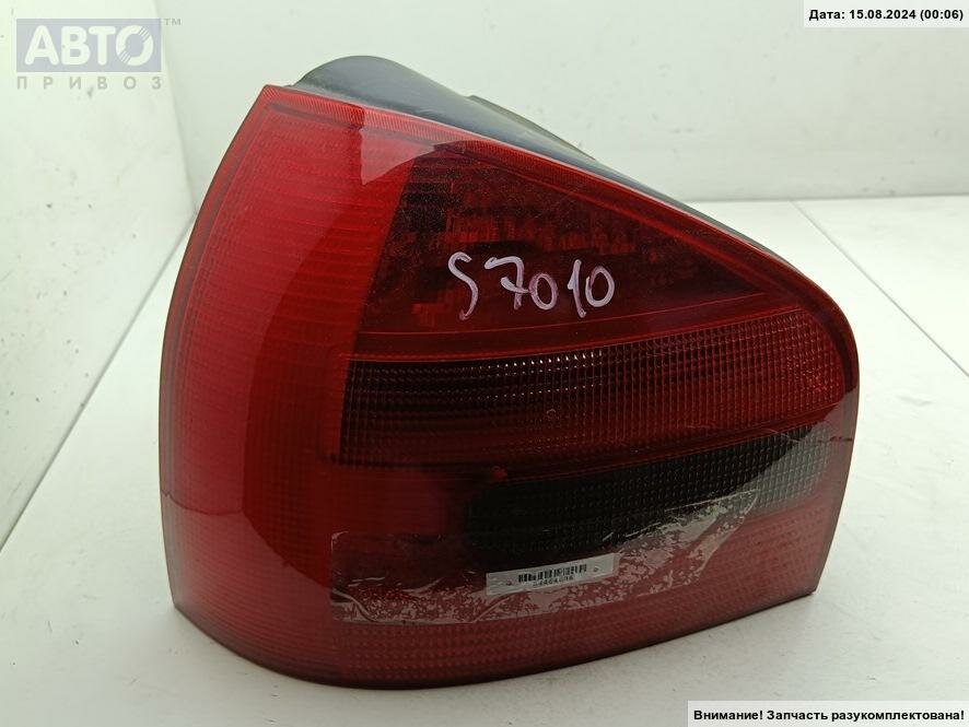 Фонарь задний левый Audi A3 8L (1996-2003)