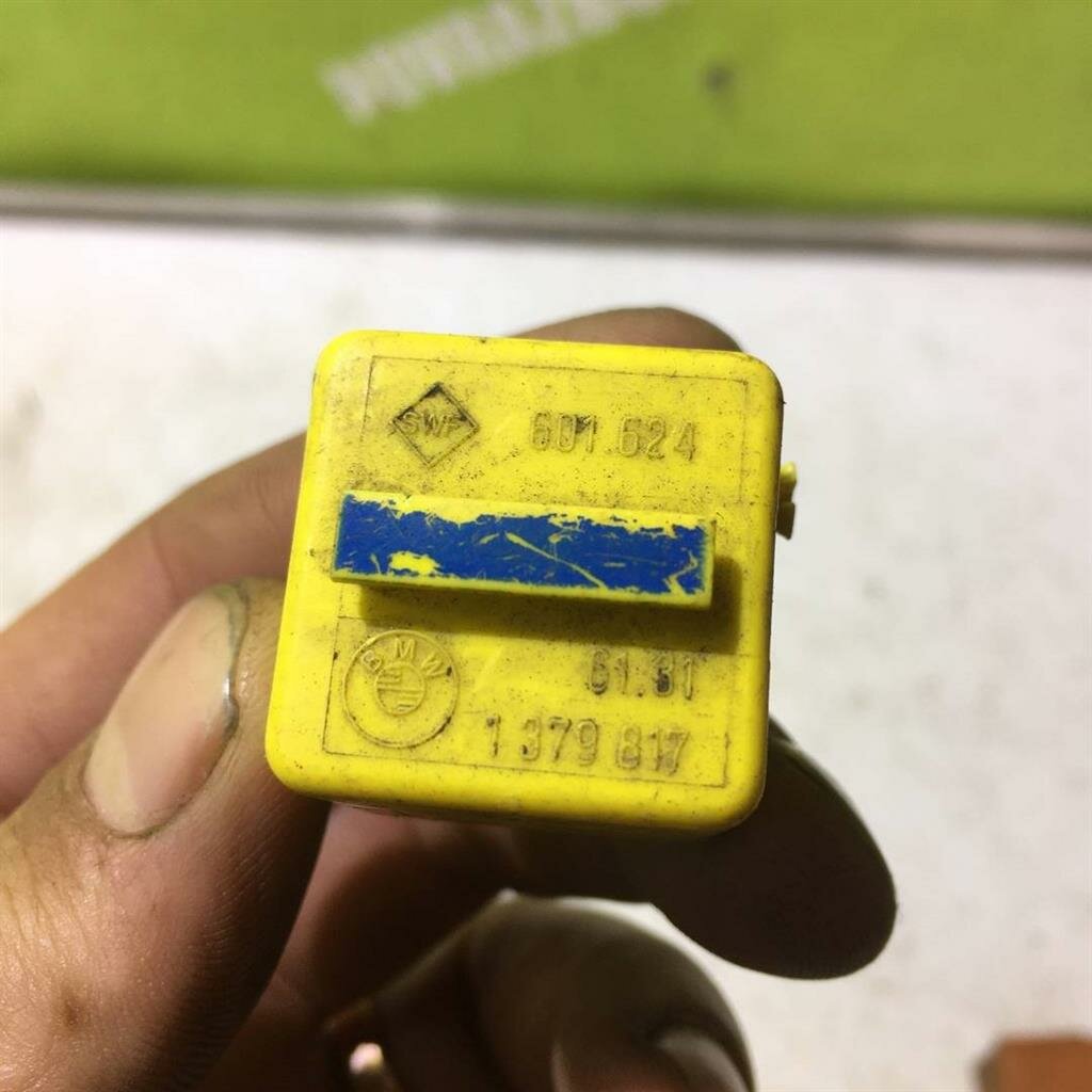 Реле BMW 5-серия E34 88-95