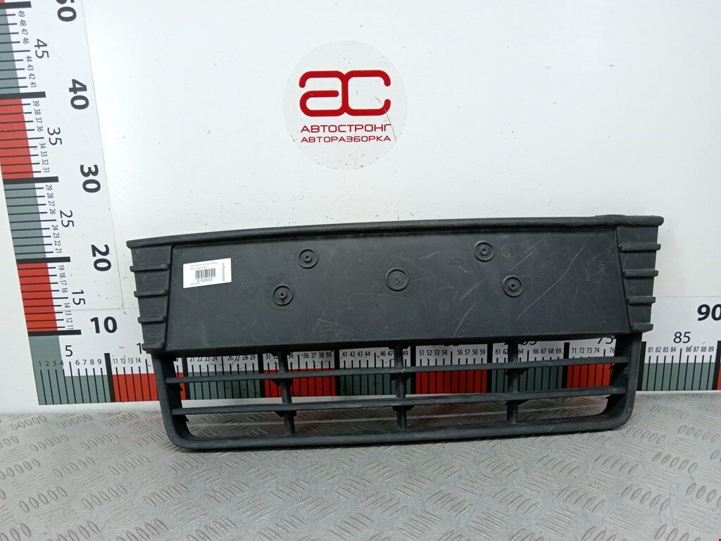 Решетка (заглушка) в бампер Ford Focus 3 BM5117K945A арт. 2192553
