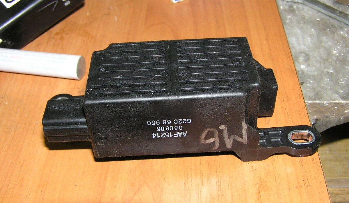 Блок электронный 6 (GH) Mazda G22C66950