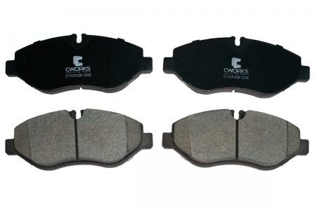 Тормозные колодки передние (LOW METALLIC) CWORKS C11CR1039 CWORKS C11CR1039