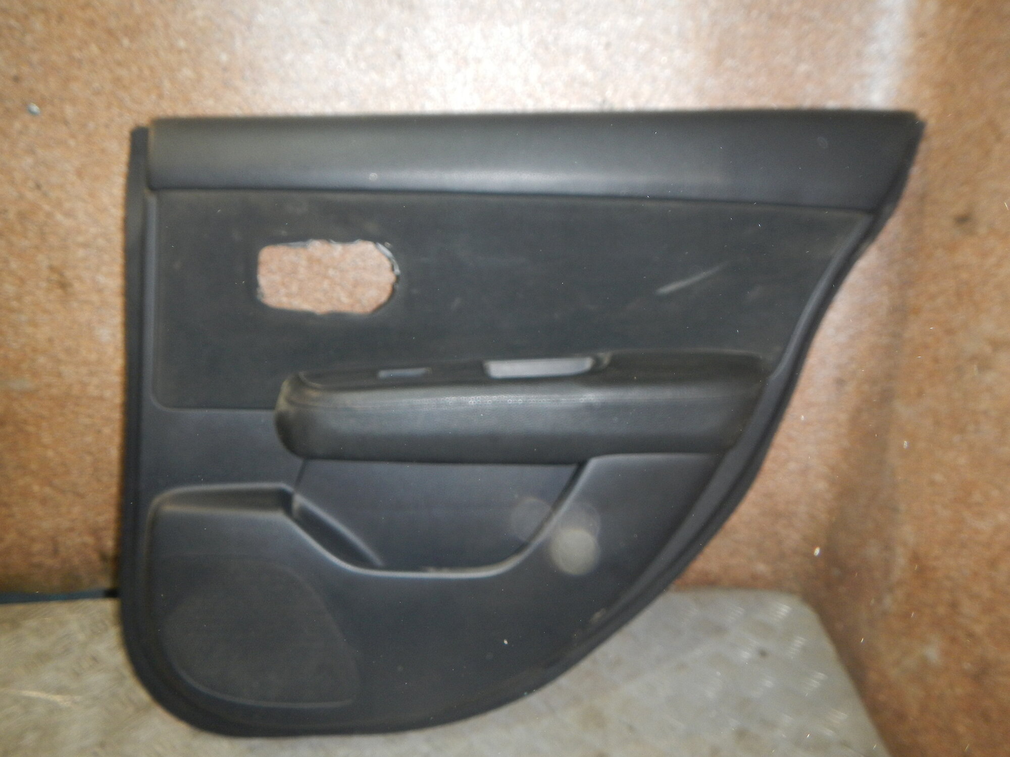 Б/У Обшивка двери задней правой, Nissan (Ниссан)-TIIDA (C11) (07-) NISSAN TIIDA (C11) (07-) хетч Грязная. 515492 NISSAN а...