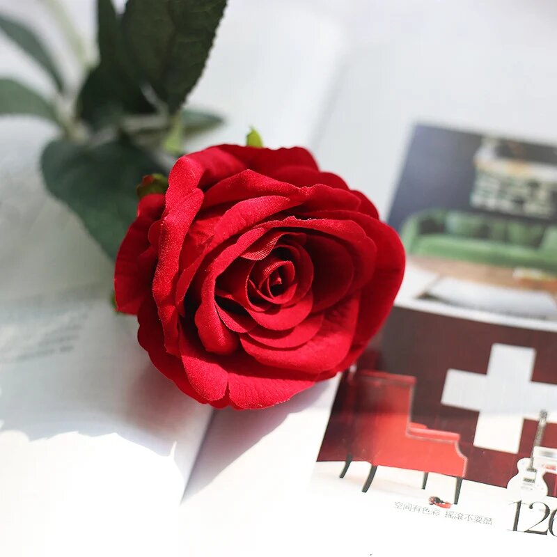 Искусственные розы шелковые красные 5 см Красный, 3