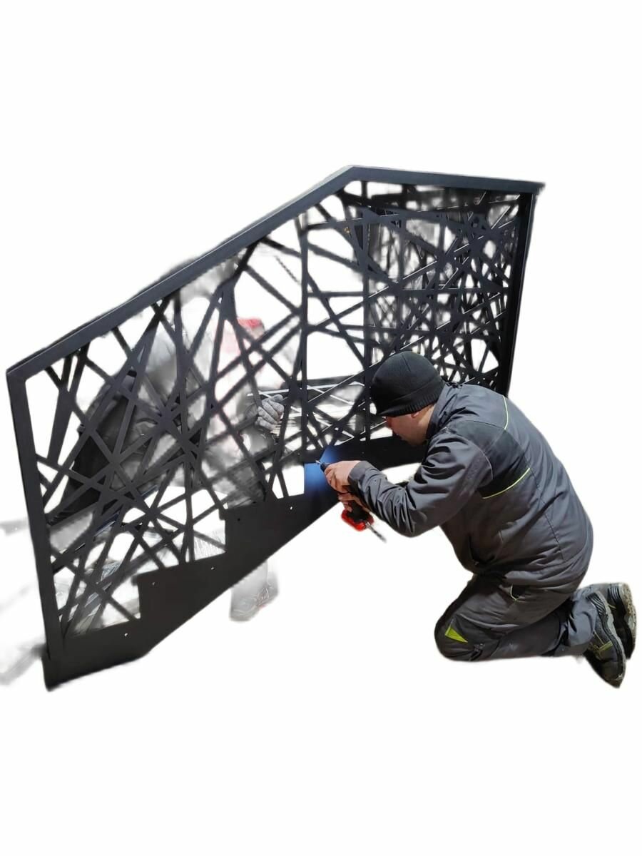 Лестница входная 6 ступеней и площадка, без ДПК, ограждения "лазерная резка"с одной стороны и торца. Разборная. Ширина 1.3метра.