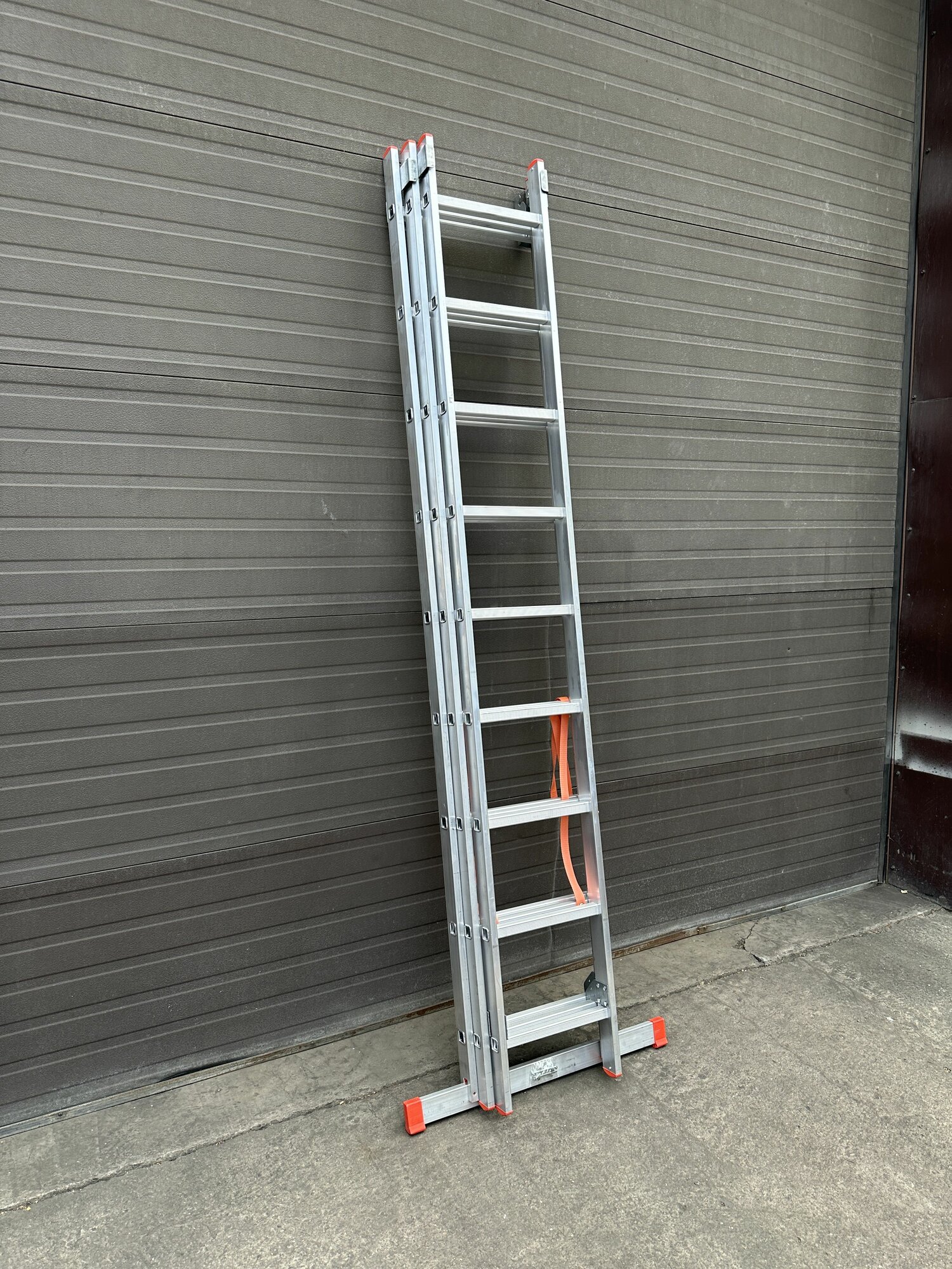 Лестница трехсекционная Sarayli-m 3х9 общая высота 5,74м