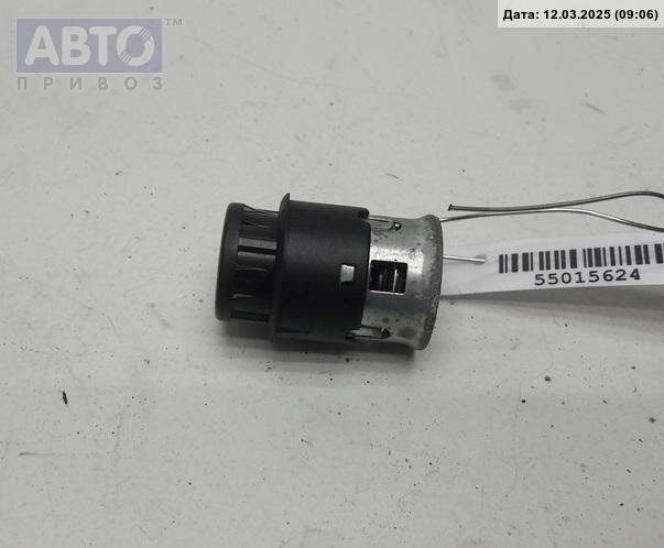 Прикуриватель Volkswagen Passat B5
