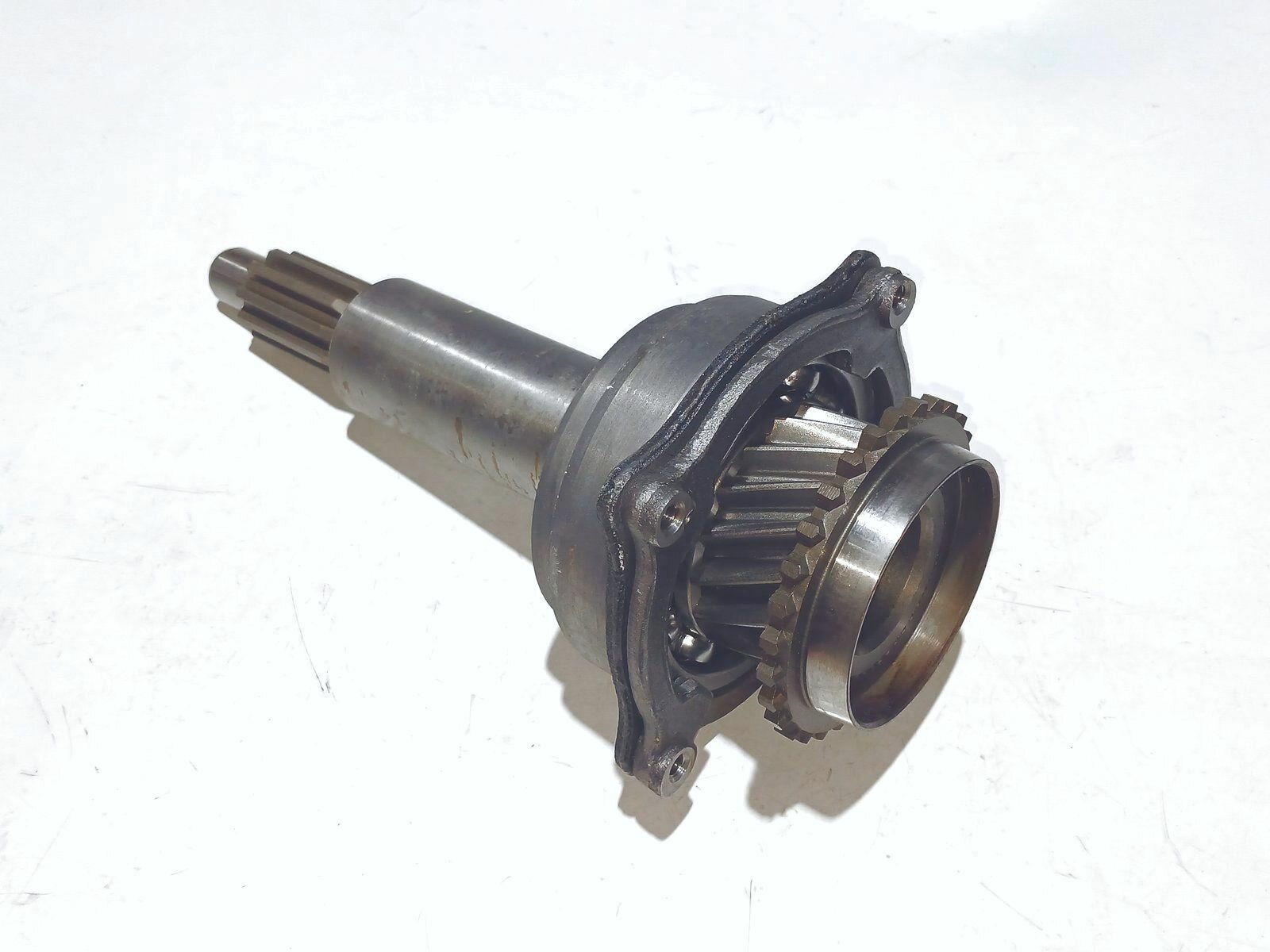 Вал КПП первичный ГАЗ 33081-09 (в сборе, с крышкой); ГАЗ