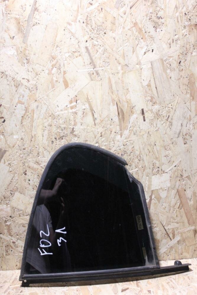 Стекло двери задней левой форточка BMW 7 2008-2015 51347177659