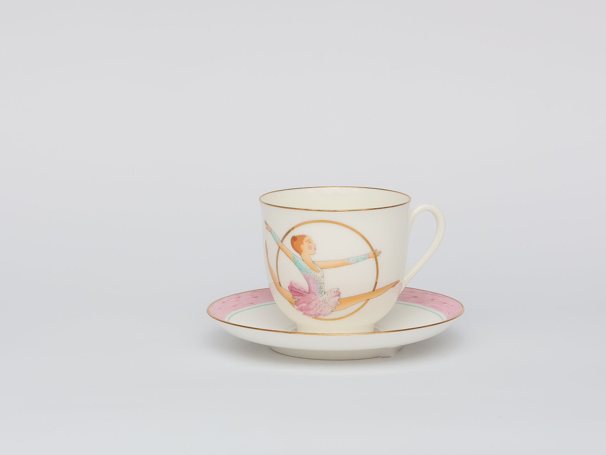 Кофейная пара 180 мл. Форма "Ландыш", рисунок "Художественная гимнастика. Обруч". Костяной фарфор. Чашка и блюдце. ИФЗ