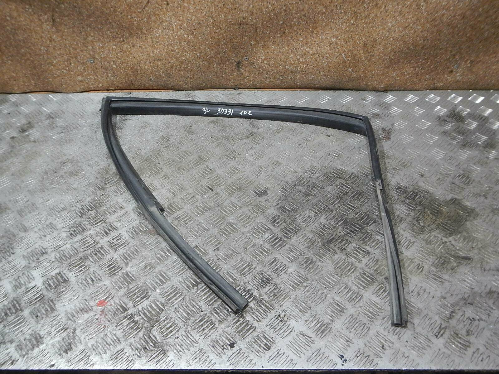 Б/У Уплотнитель стекла двери задней левой, Chevrolet (Шевроле)-LACETTI (04-) CHEVROLET LACETTI (04-13) Хечтбэк Без повреж...