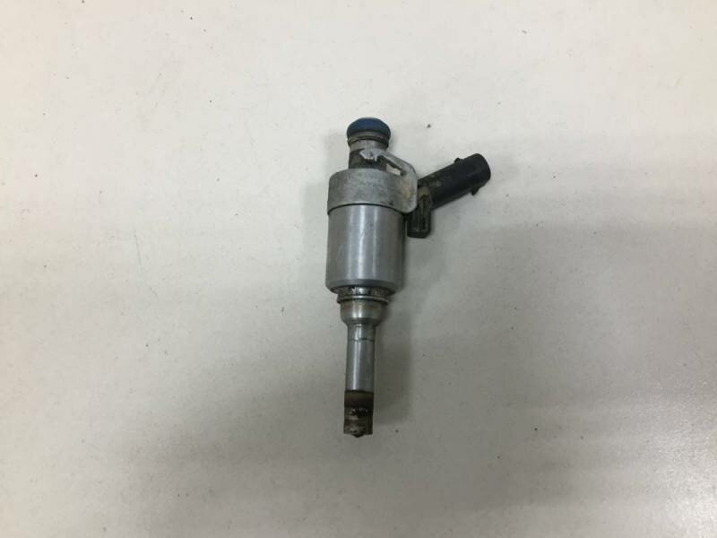 Форсунка инжекторная электрическая Volkswagen Passat B6 2005-2010 кат.номер: 06H906036G