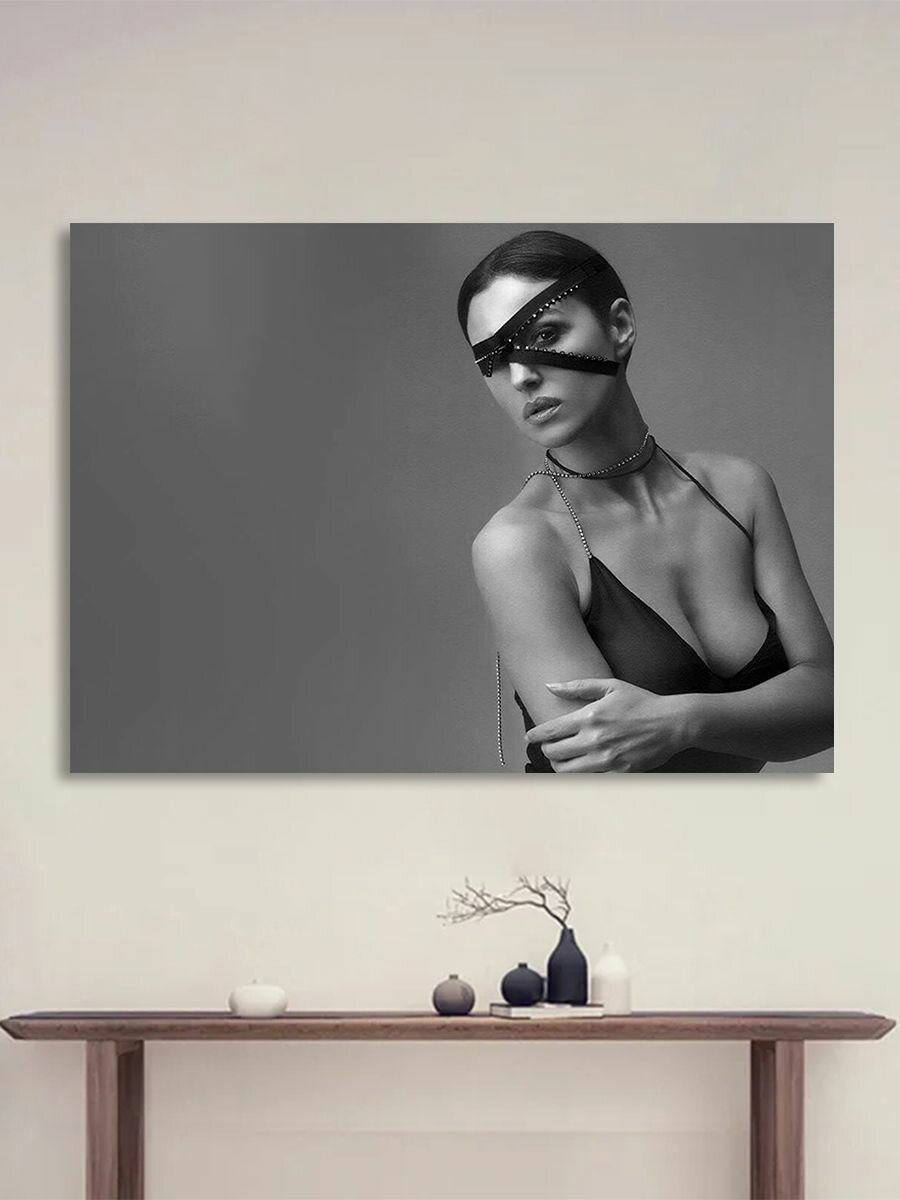 Моника беллуччи / Чёрно-белая картина, картина в интерьер / в спальню, 20х30 см.