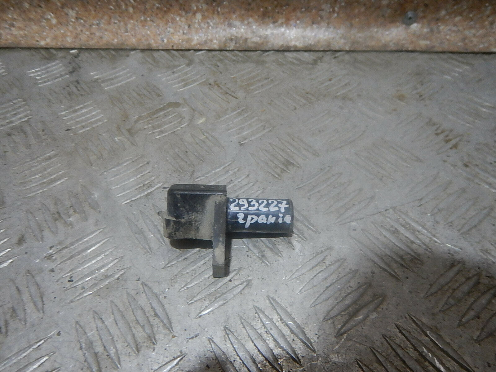 Б/У Датчик положения коленвала, ВАЗ (VAZ)-LADA GRANTA (гранта) (11-18) LADA GRANTA (Гранта) (11-18) Без повреждений. 293...