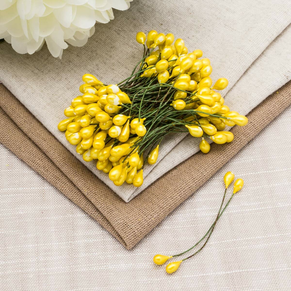 Тычинки для цветов Astra&Craft (AR561) 0,5*6 см, 50 гр (желтый)