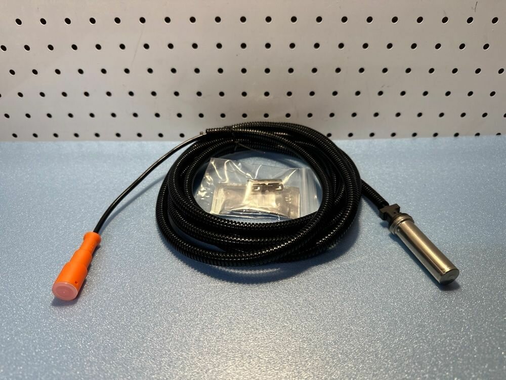 Датчик abs прямой l3000 для грузовиков MAN MERCEDES (МАН мерседес)