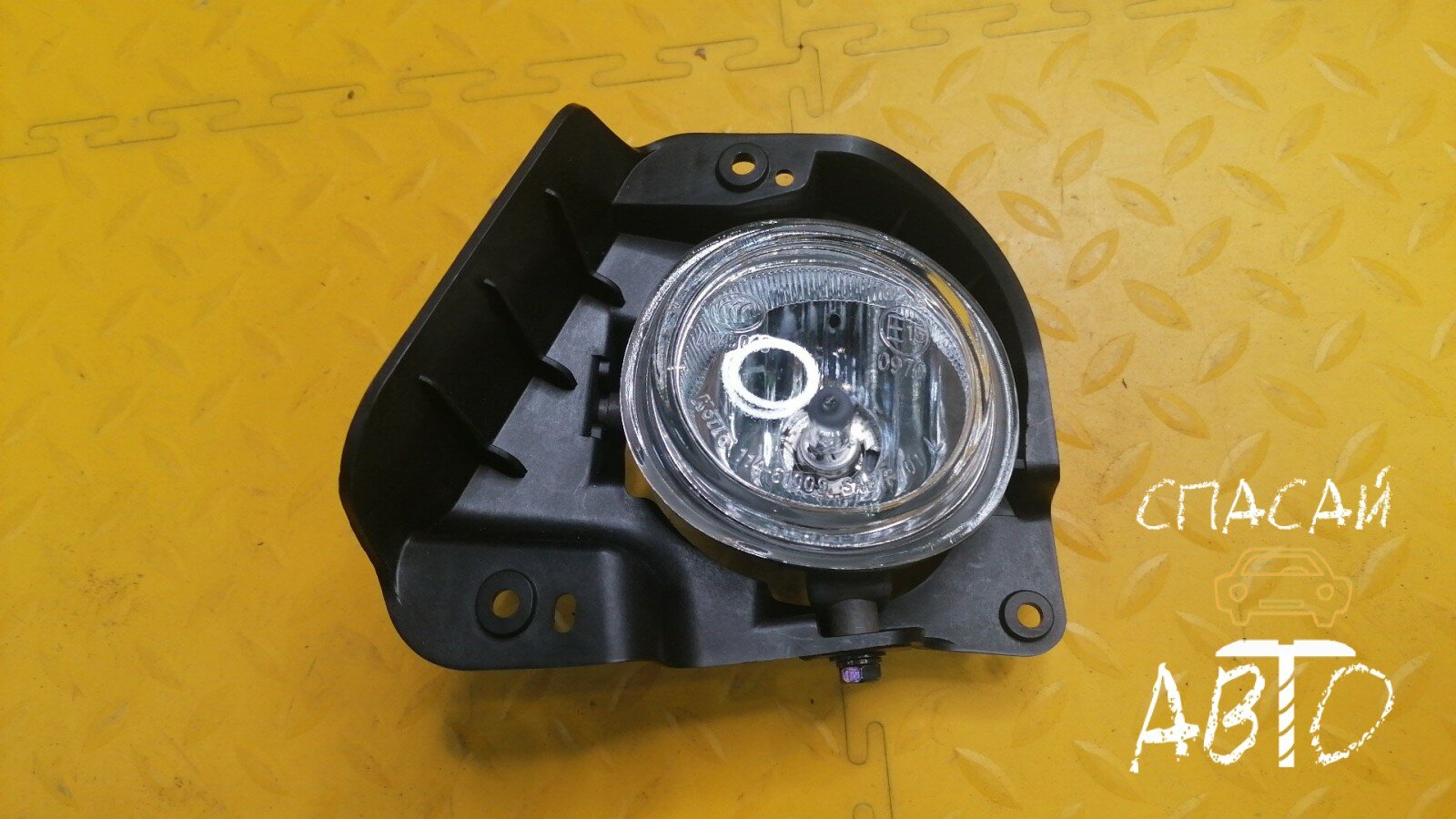 Фара противотуманная Mazda D01N-51690A, передняя, левая, правая, черная