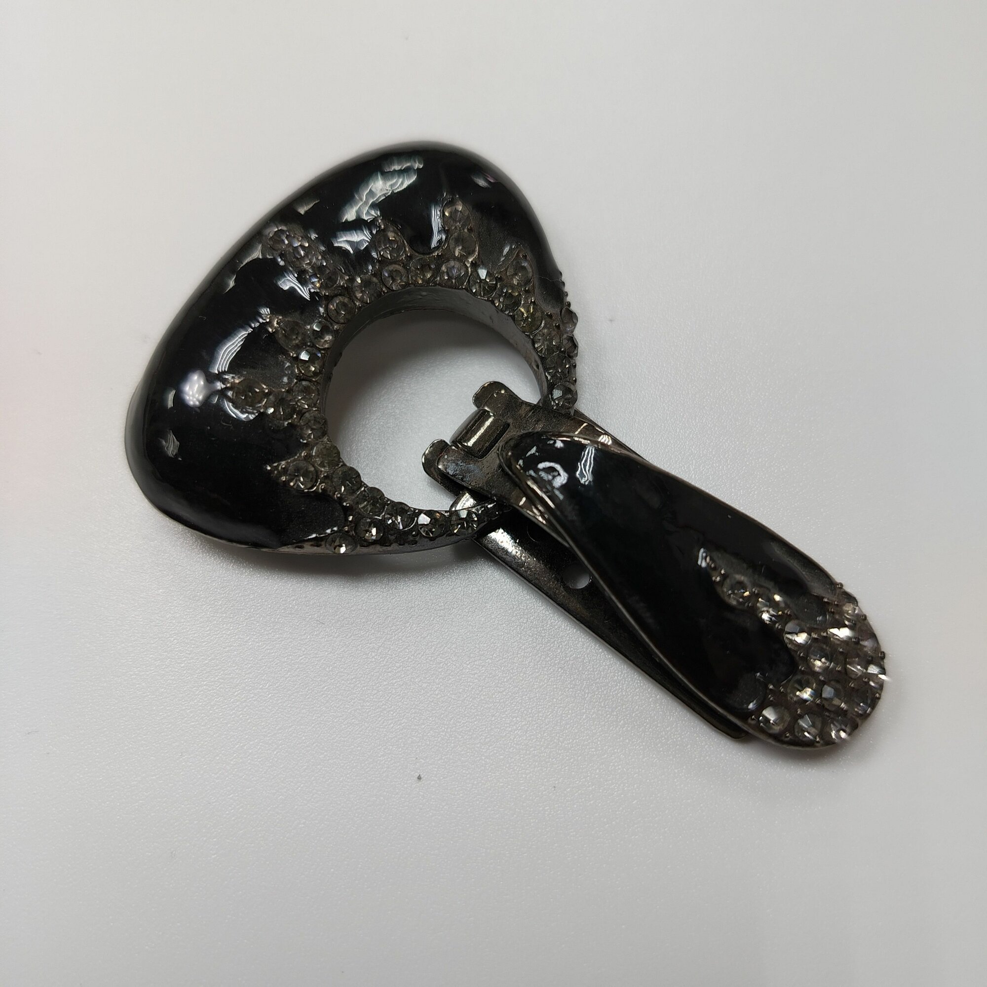 Застежка - клевант для верхней одежды