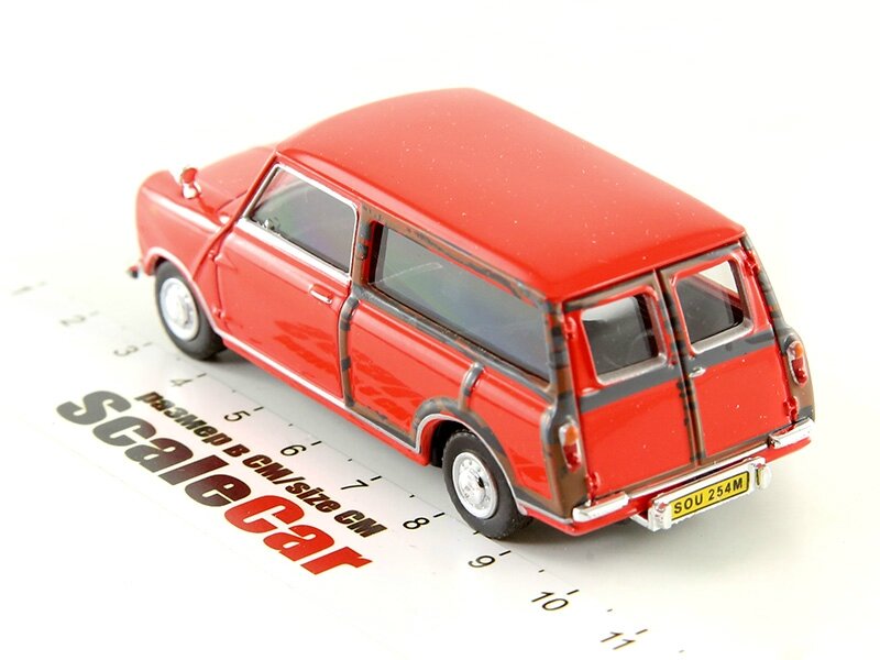 Модель коллекционная CARARAMA Mini travel van red — фото 1