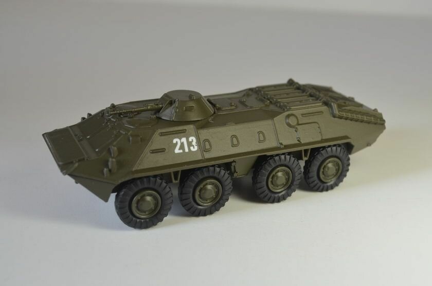 Масштабная модель 1/72, БТР-70 хаки