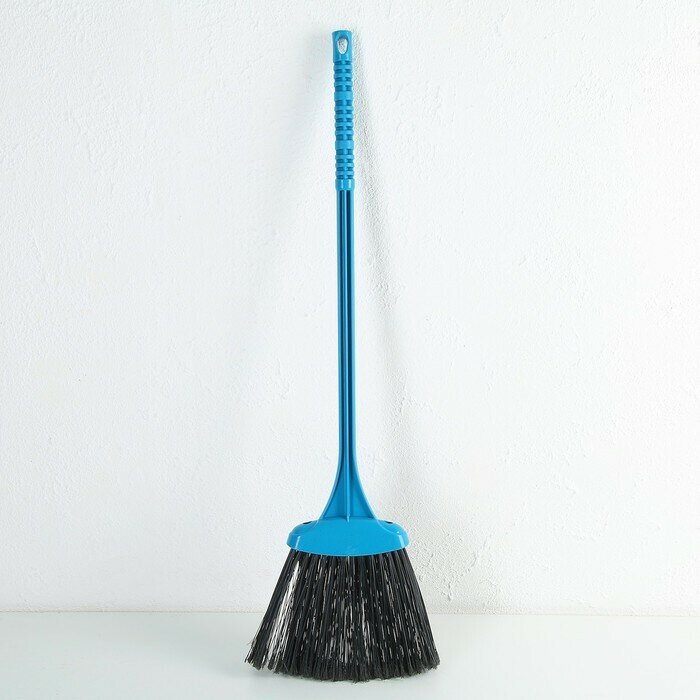 Метла с черенком жёсткая Удобная .