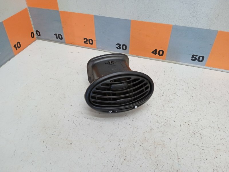 Б/У Форд Фокус 1 Дефлектор воздушный Ford Focus 1, DBW 221029 FORD арт. 98AB19893AKW, 3