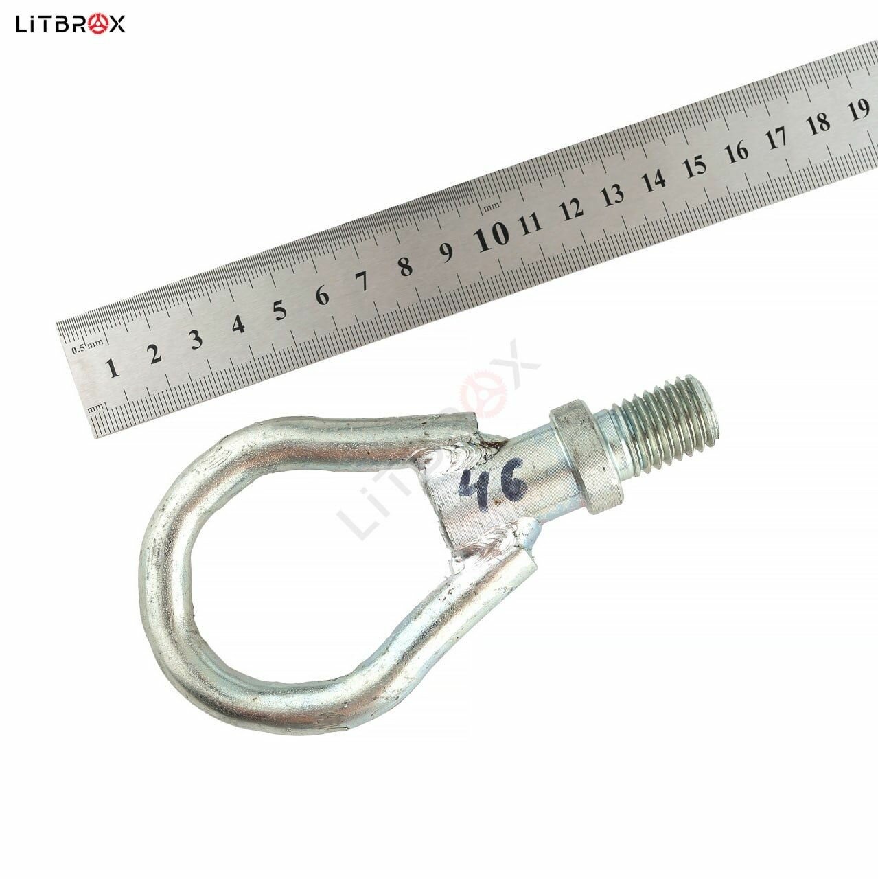 Крюк буксировочный Volkswagen Touareg 2002-10 / Volkswagen Amarok 2010-н. в. / Porsche Cayenne 2002-2010