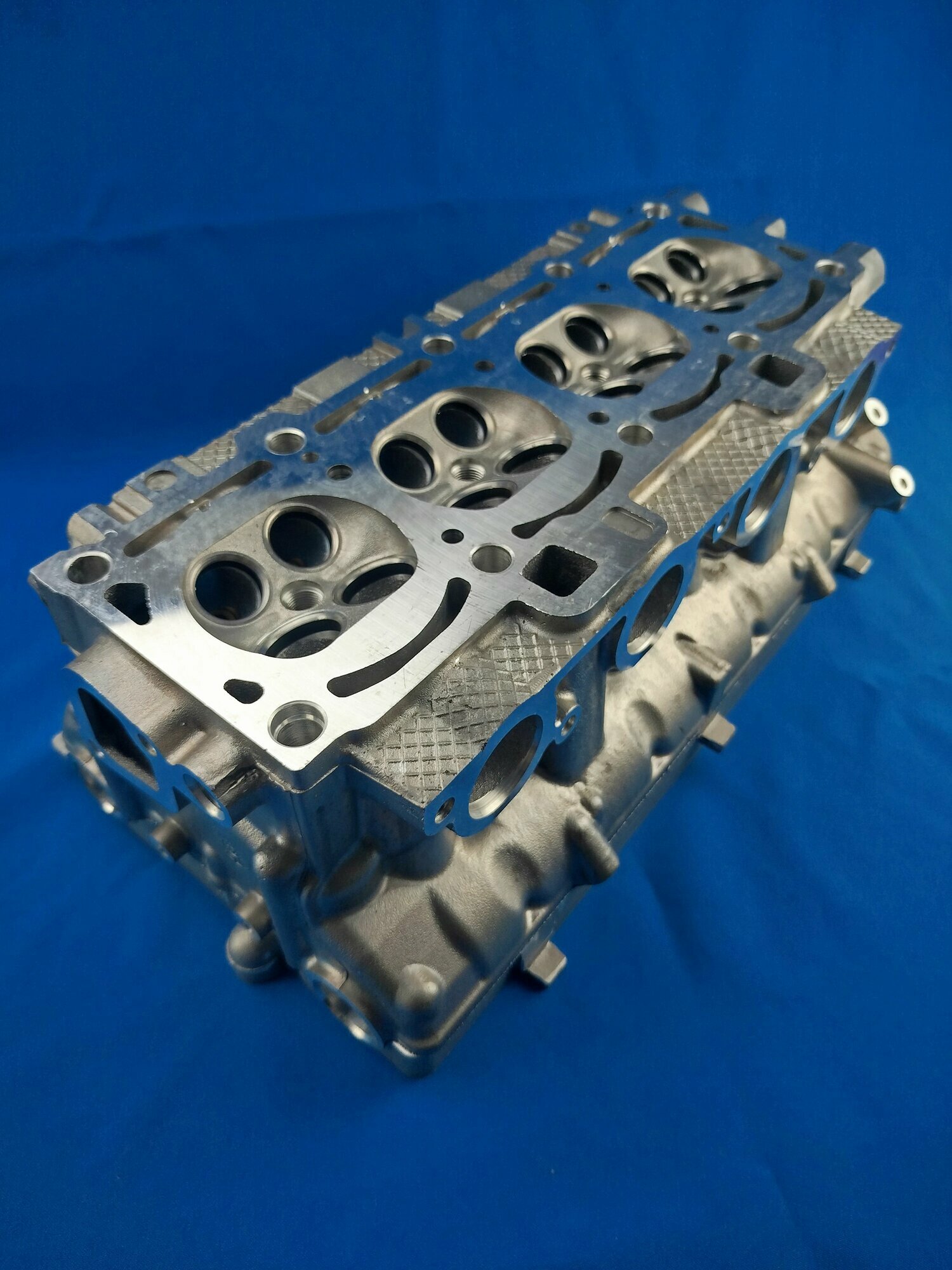 Головка блока цилиндров "ВАЗ" для а/м Калина 16кл. 1,4л голая (11194-1003011)