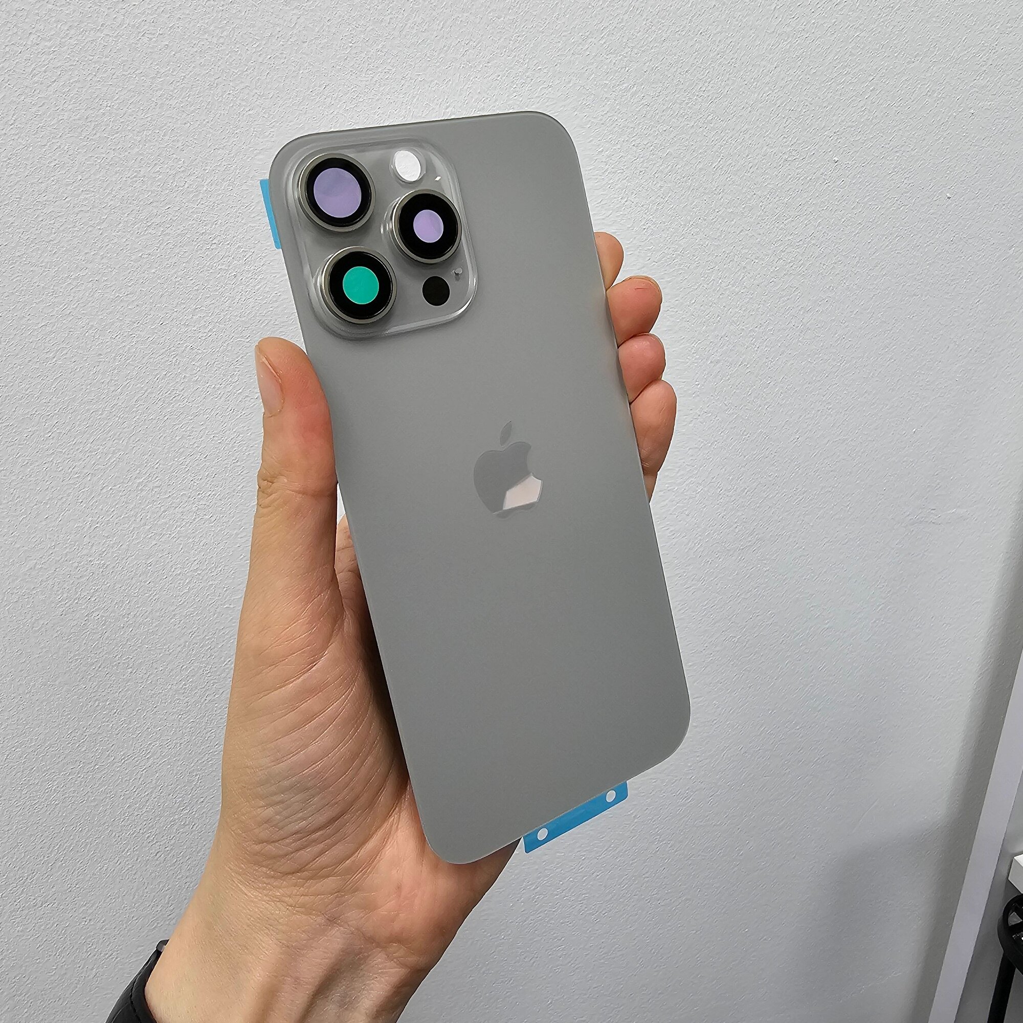 Крышка корпусная, задняя iPhone 16 Pro , титан , Премиум