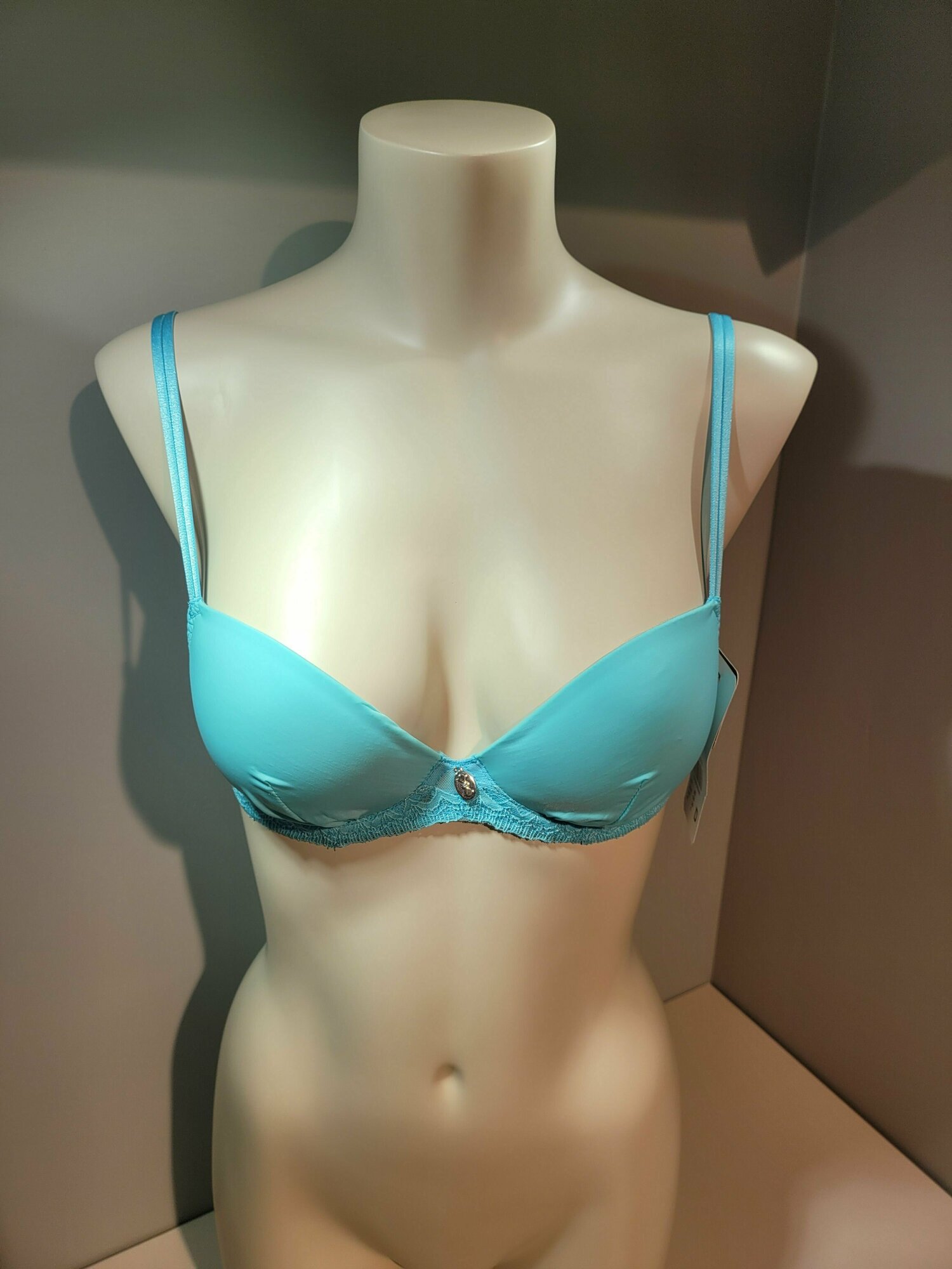 Бюстгальтер-невидимка