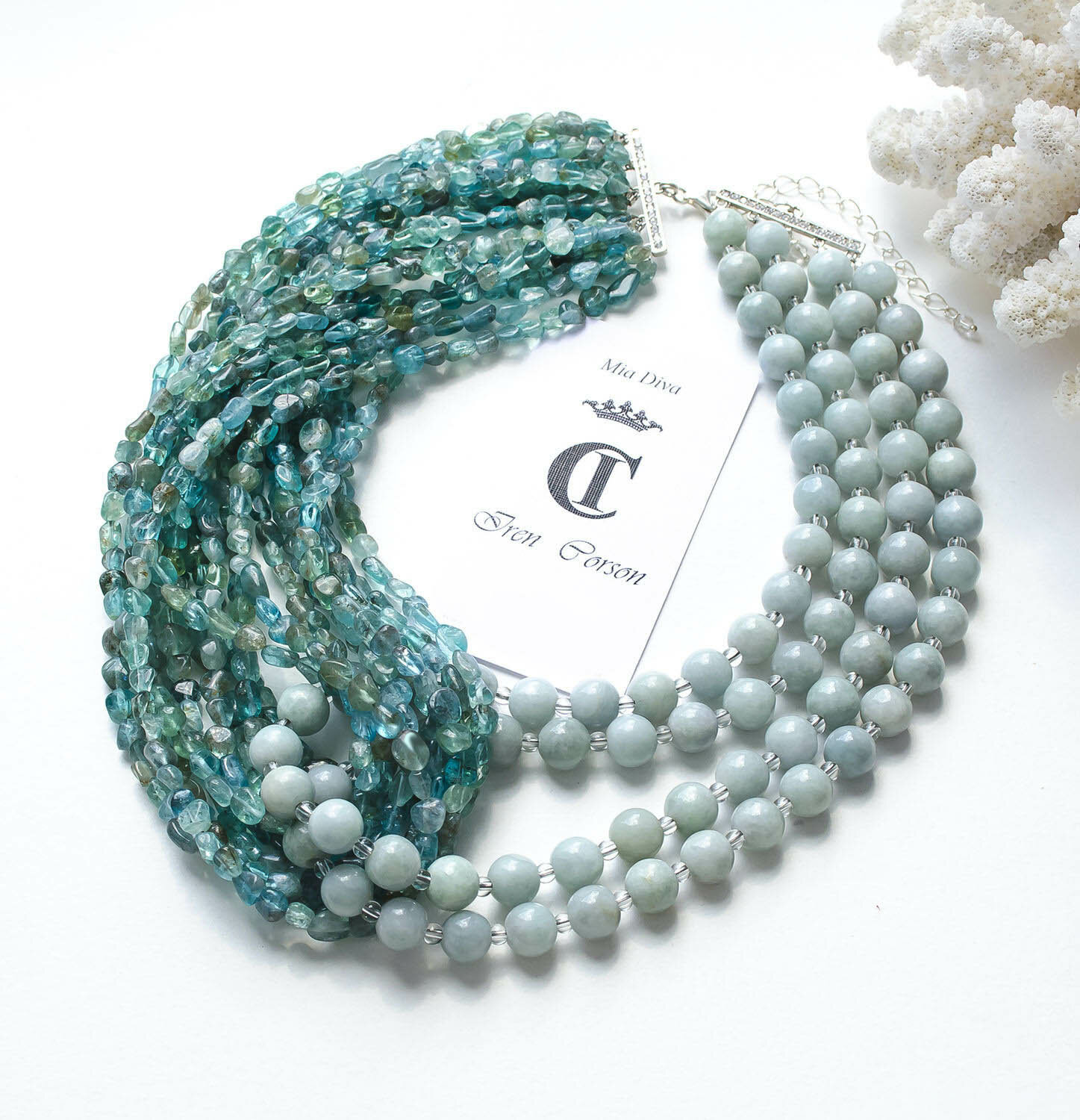 Колье, нефрит, горный хрусталь, апатит