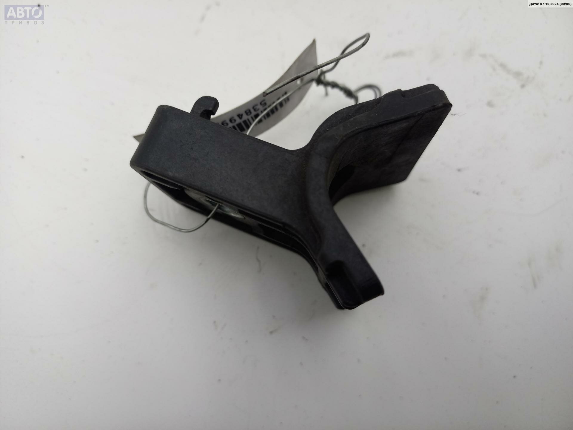 Кронштейн радиатора Opel Astra J (2009-2015)