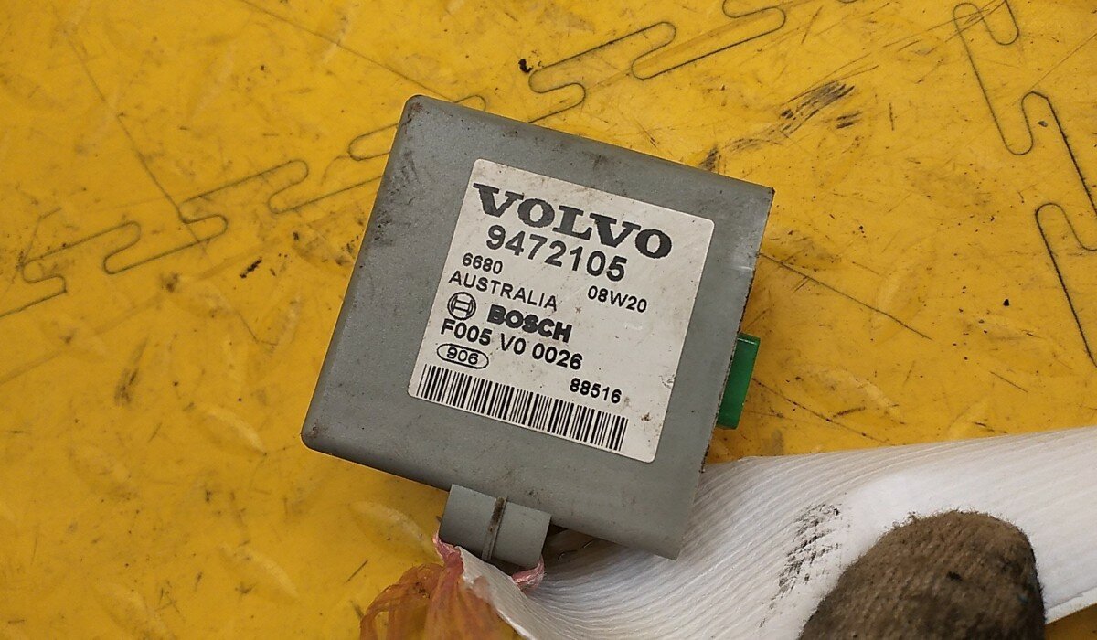 Блок электронный XC90 Volvo 9472105