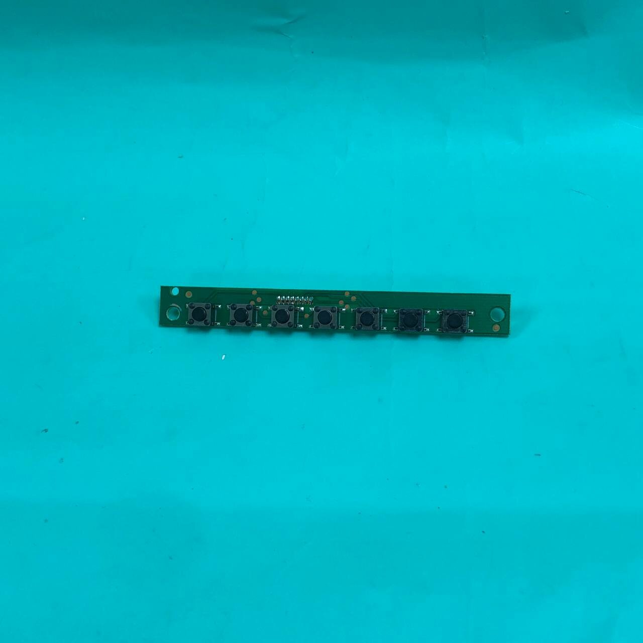 Кнопки включения dexp 24HKN1/W
