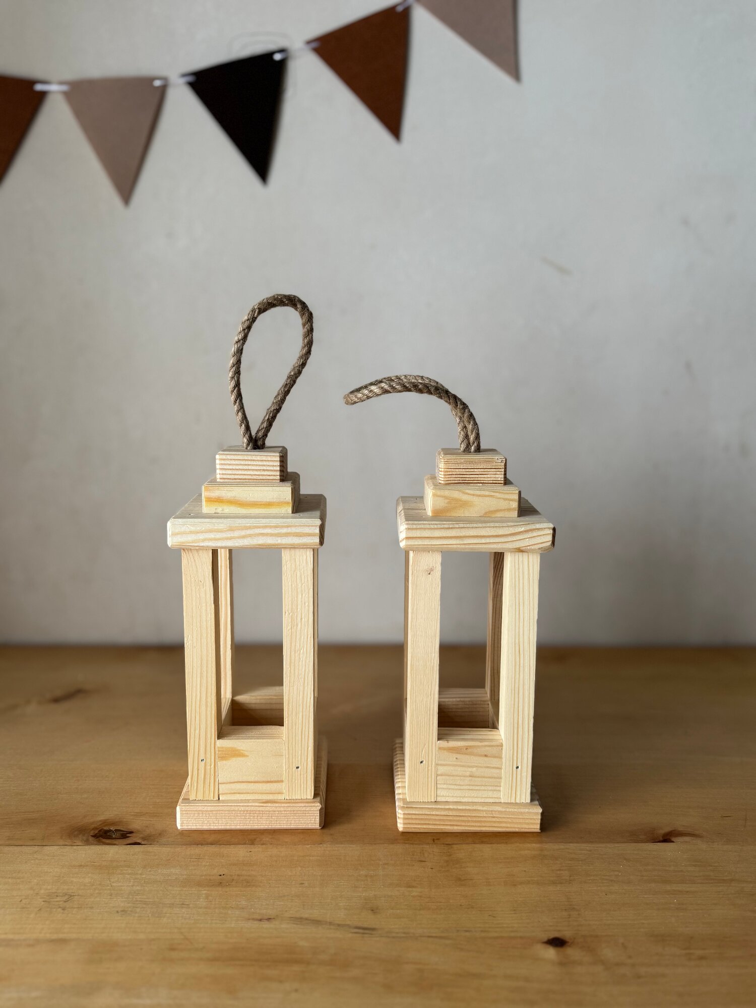 Подсвечник фонарь декоративный из дерева изделие деревянное массив сосны, высота 23 см, 2 штуки