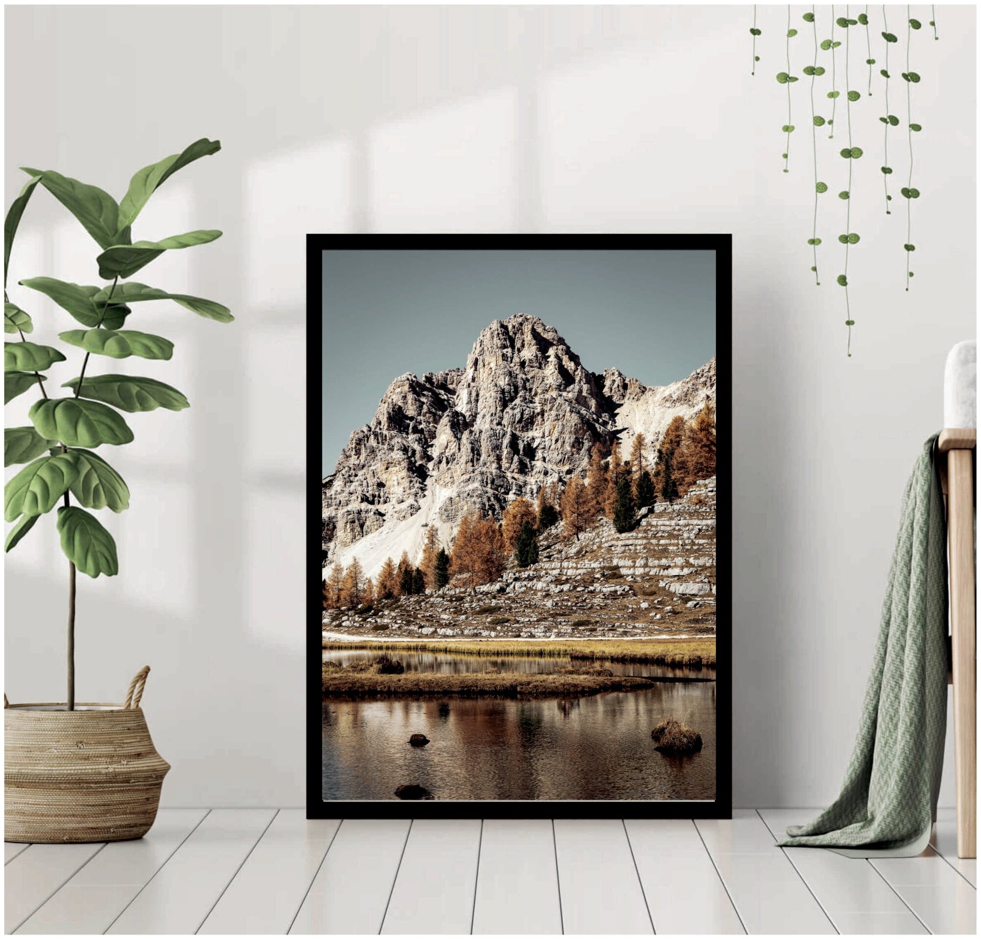 Постер "Горы" 50x70 в черной рамке на стену для интерьера
