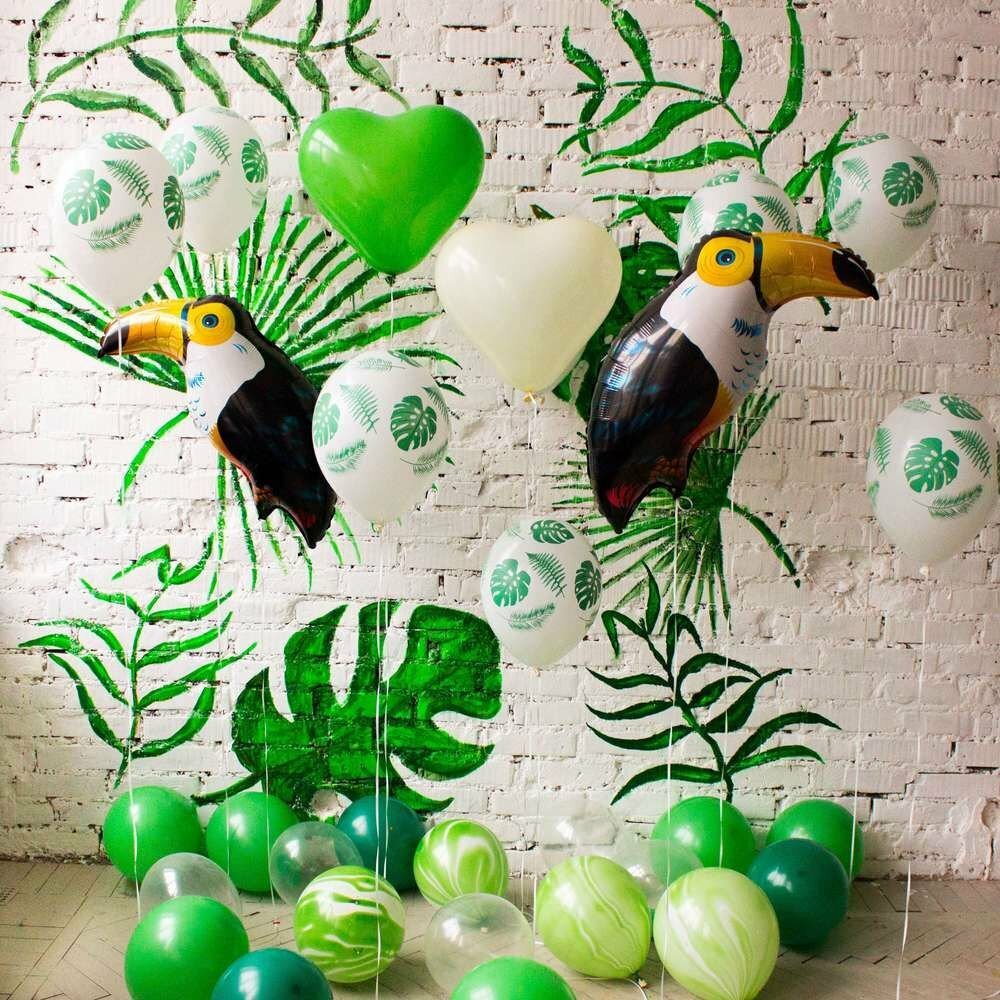 Украшение шарами “Два тукана”