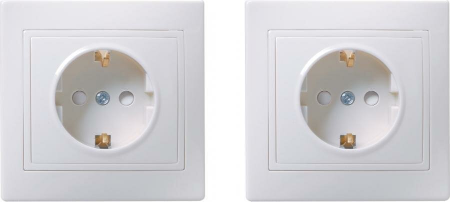 Розетка IEK Кварта с заземлением с защитными шторками белая (комплект из 2 шт.)