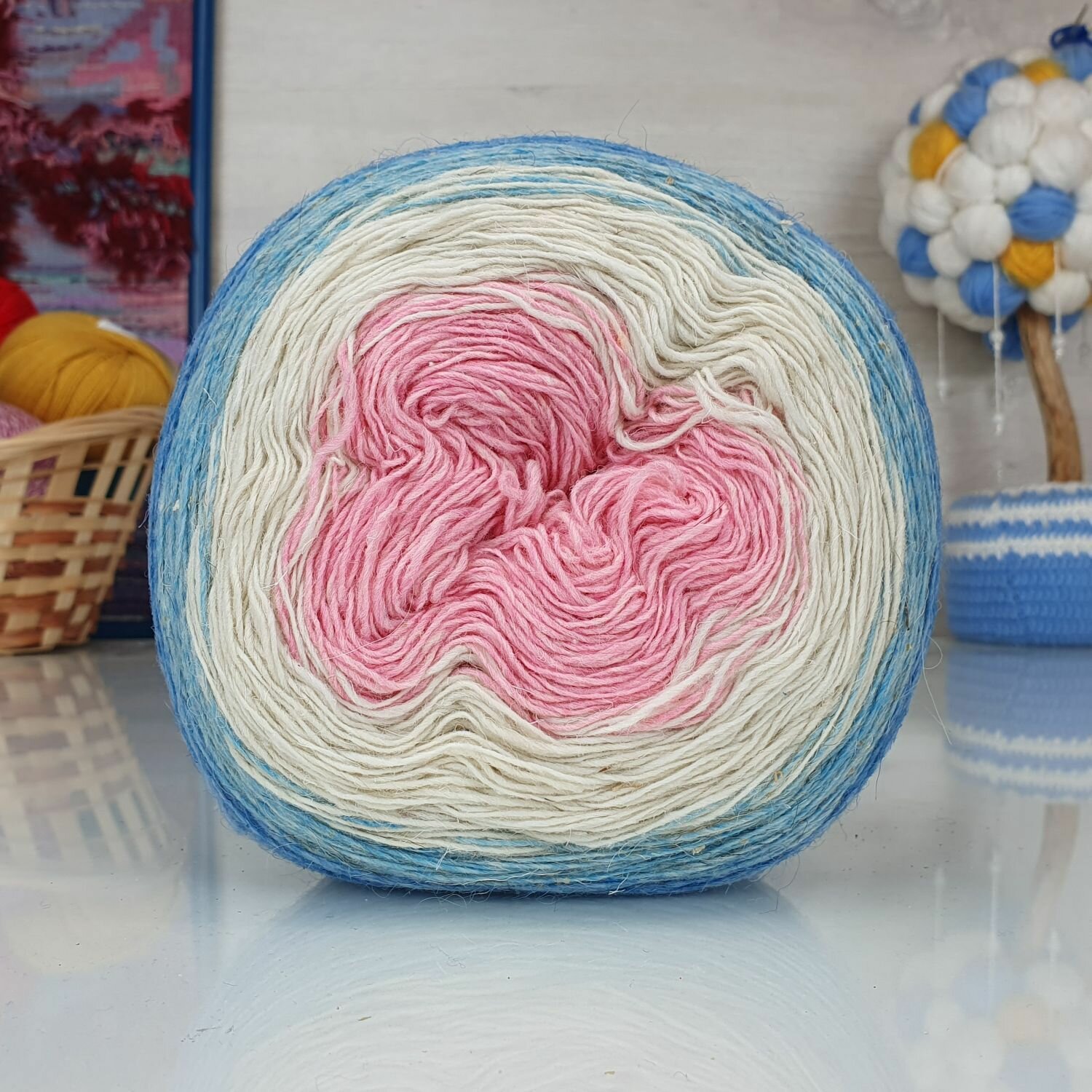 Пряжа Рассказовская Ангорка колор, яр. гол-бел-роз - 09 - 1, 95% шерсть ангорской козы, 5% акрил, 2 мотка, 250 г, от 700 м.